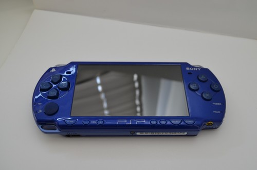PSP 2000 Blue, Playstation Portable Slim Blue Edition, 2 GB.Free ...