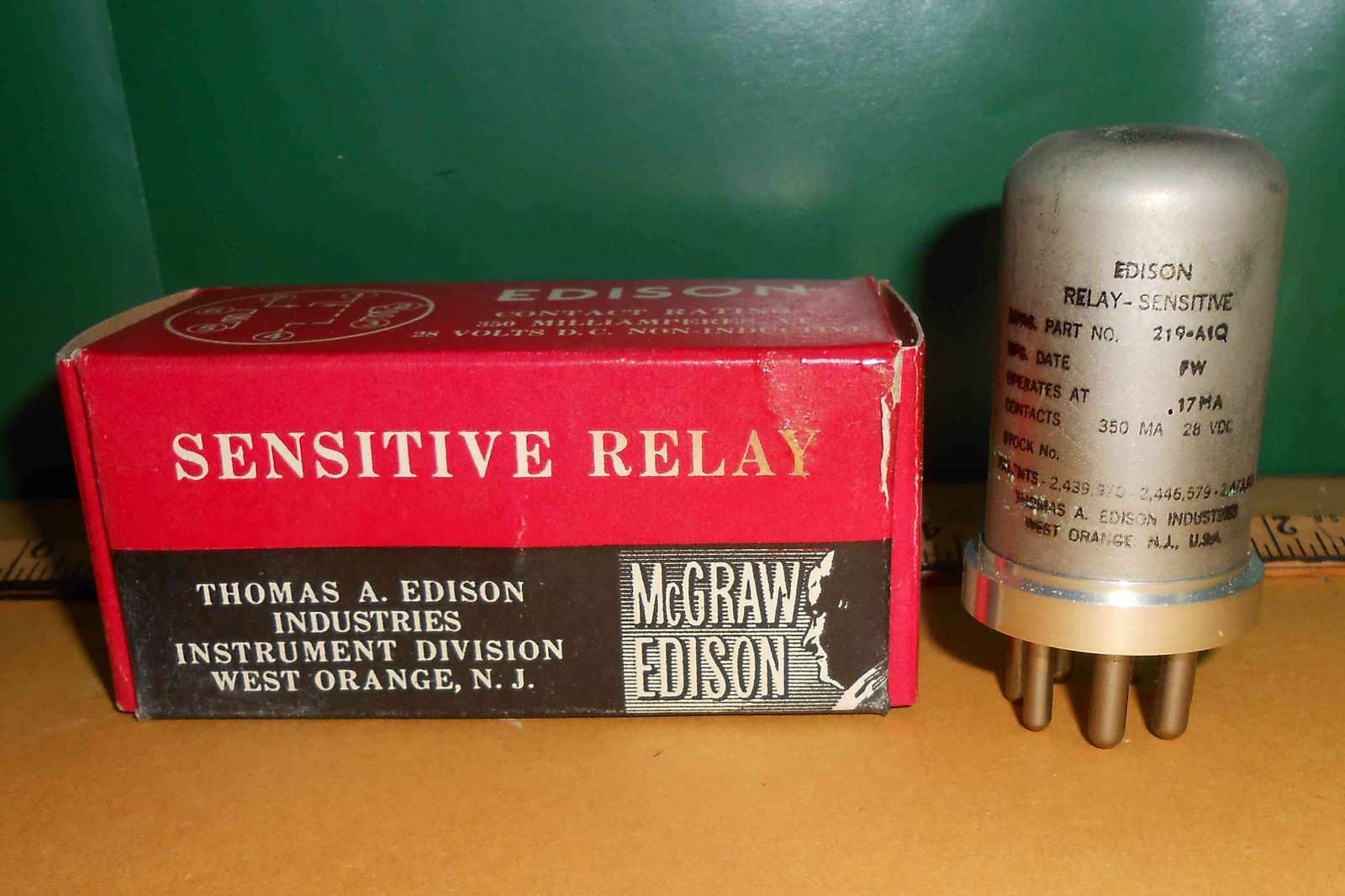 219-A1Q EDISON SENSITIVE RELAY 28VDC CONTACTS 350MA TUBE BASE NEW OLD ...