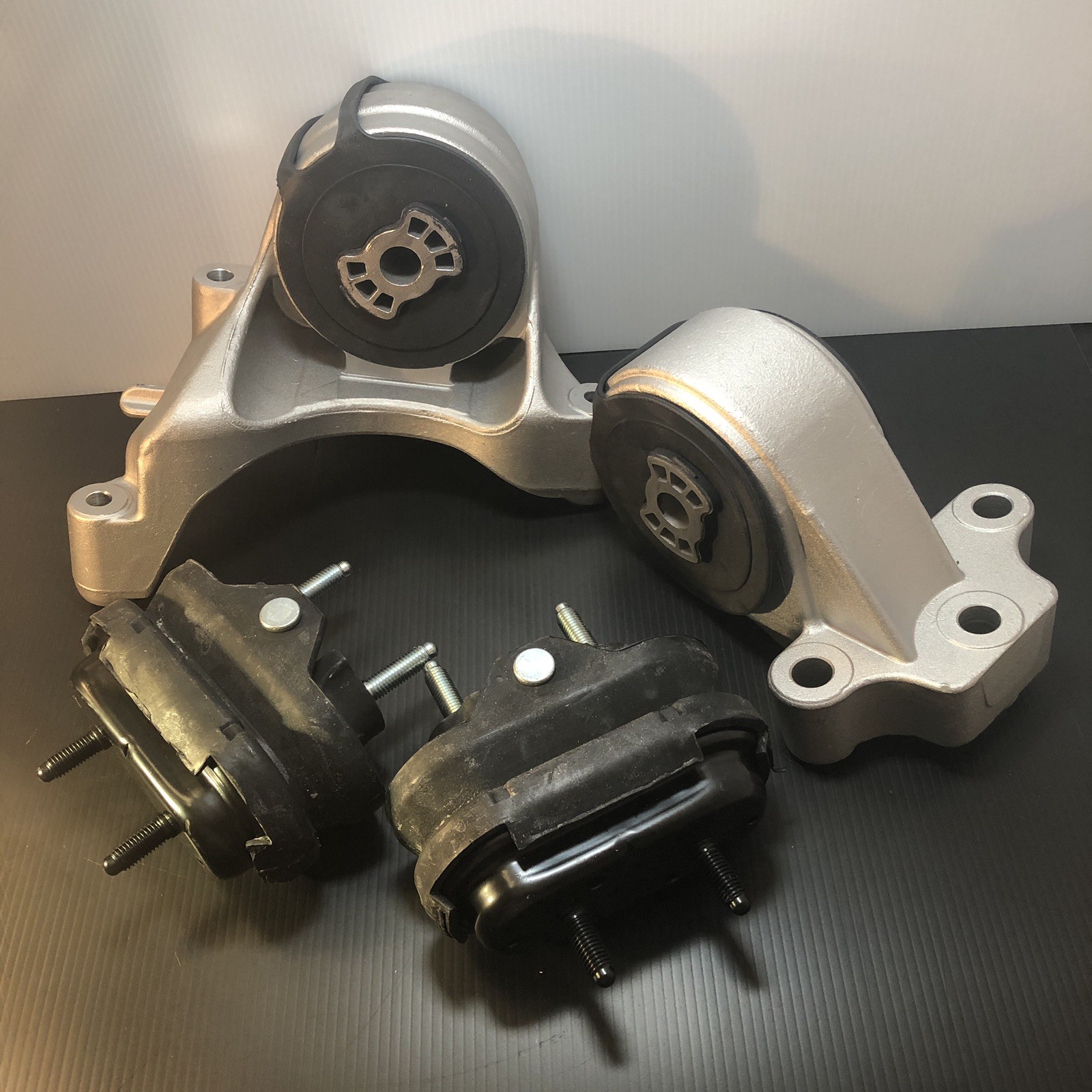 COMPLETE MOTOR MOUNTS SET FOR 2007-2008 SUZUKI XL-7 WITH ENGINE 3.6L ...
