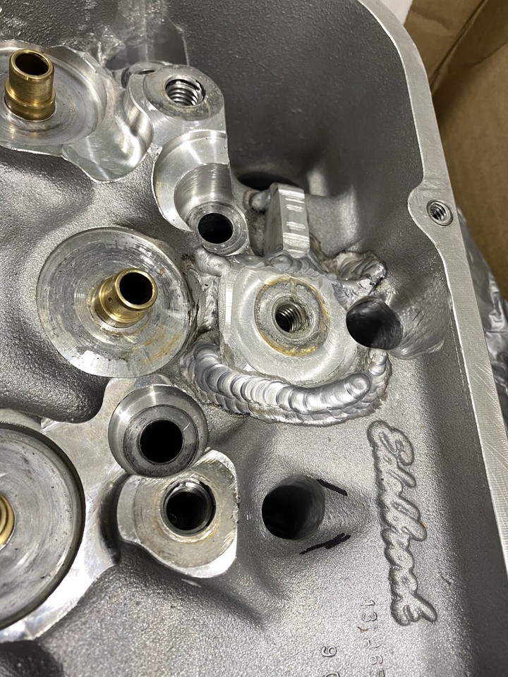 RFD Edelbrock Cylinder Heads with Matching JE Gas Ported Pistons For ...
