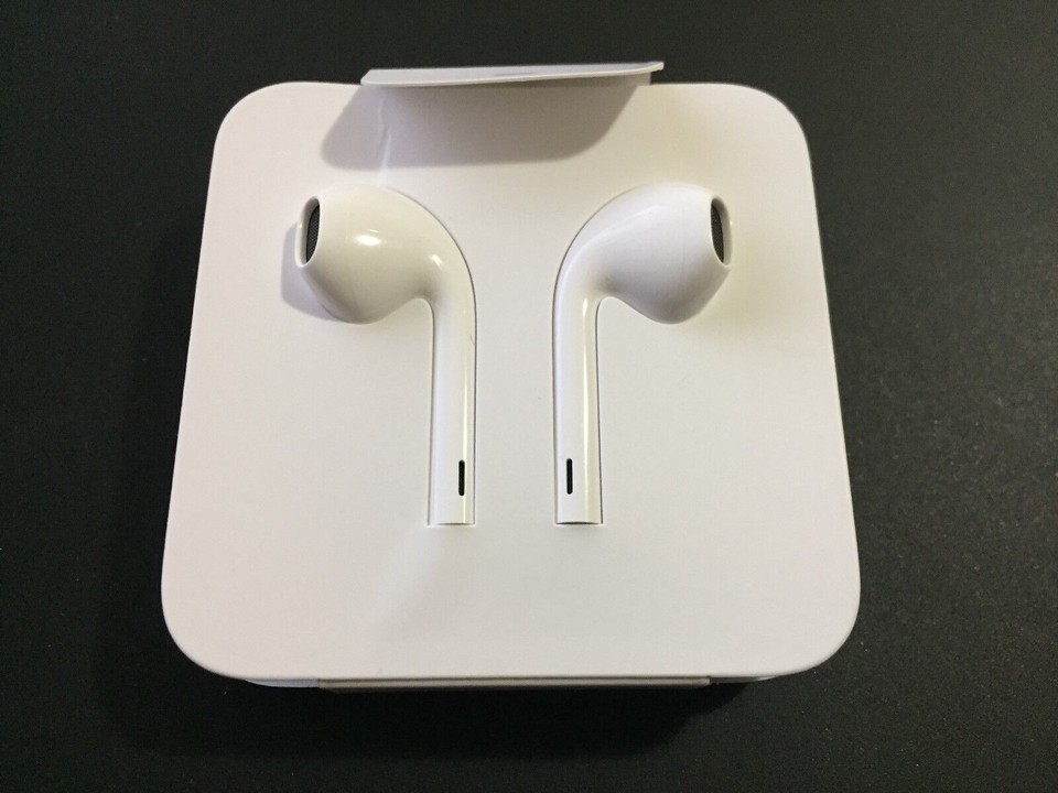 Origina Apple EarPods MWTY3AM/A Lightning Wired Earphones In-Ear ...