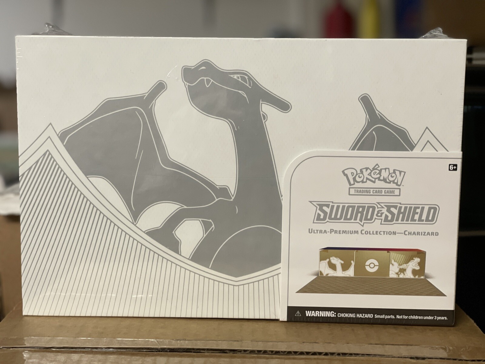 Pokemon Charizard UPC Ultra Premium Collection - circesoftware.net