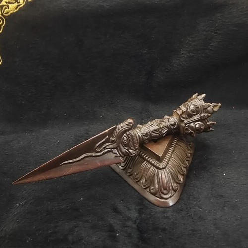 Tibetan Tantra Three-Sided Buddha Statue Magic Weapon Vajra Pestle ...