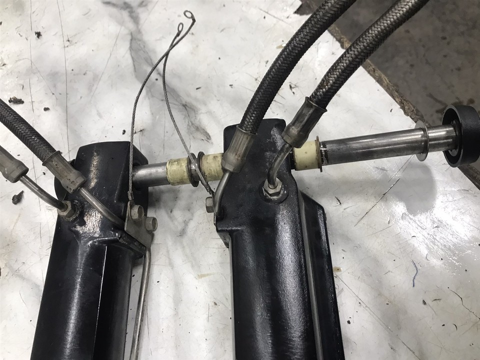 MerCruiser Mercury Marine out drive outdrive trim tilt lift hydraulic ...