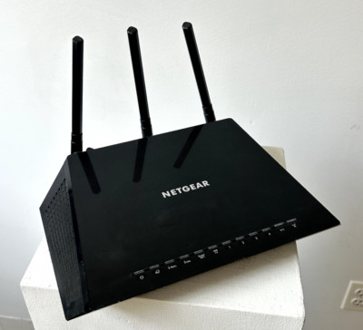 NETGEAR R7600 Nighthawk AC1750 Smart WiFi Router - R6700-100NAS ...