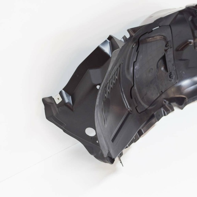 MERCEDES W205 C Class 2015 RHD Wheel Arch Housing Front Right ...