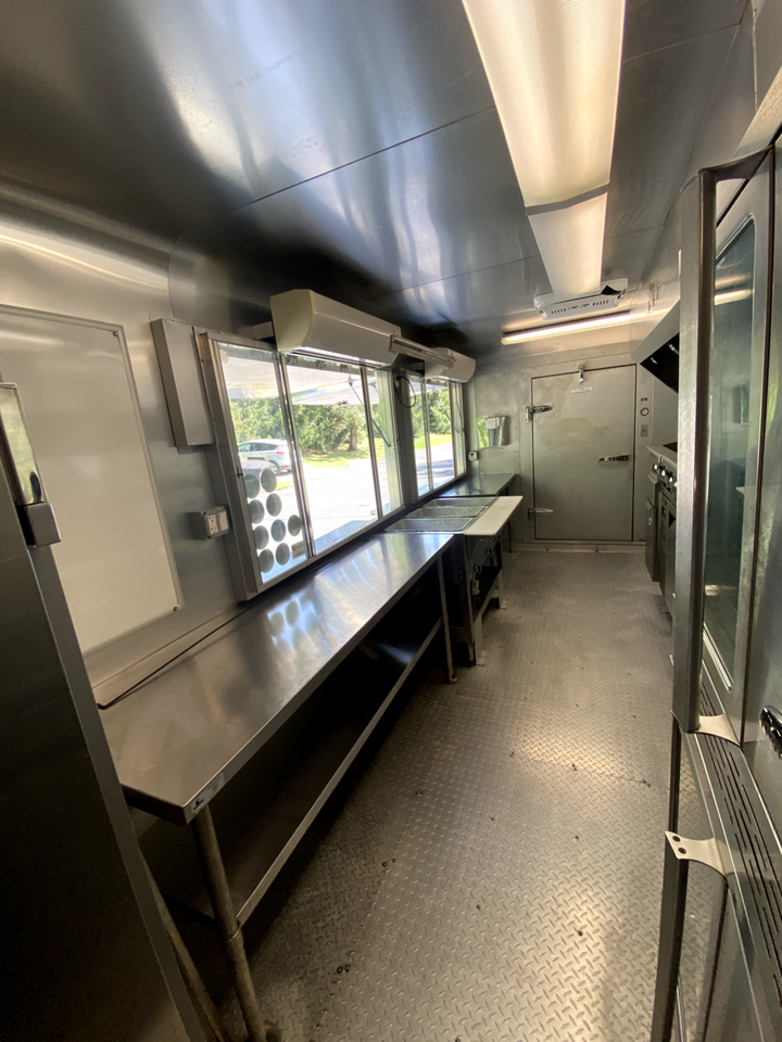 30' Used in very good condition Concession trailer with walk-in cooler ...