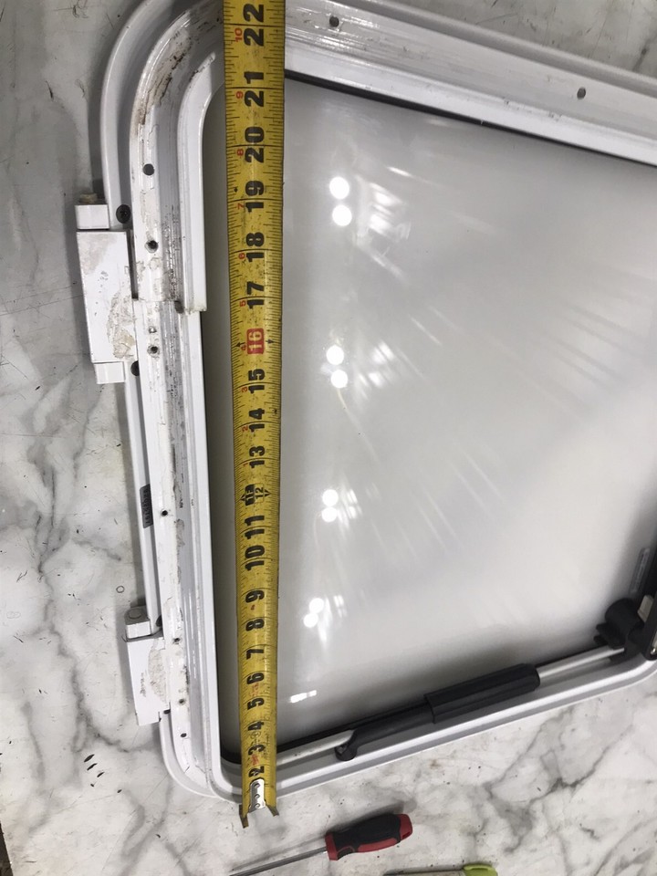 93 Regal Ventura 9.8 Commodore 3260 Boat Bomar trapezoid hatch window ...
