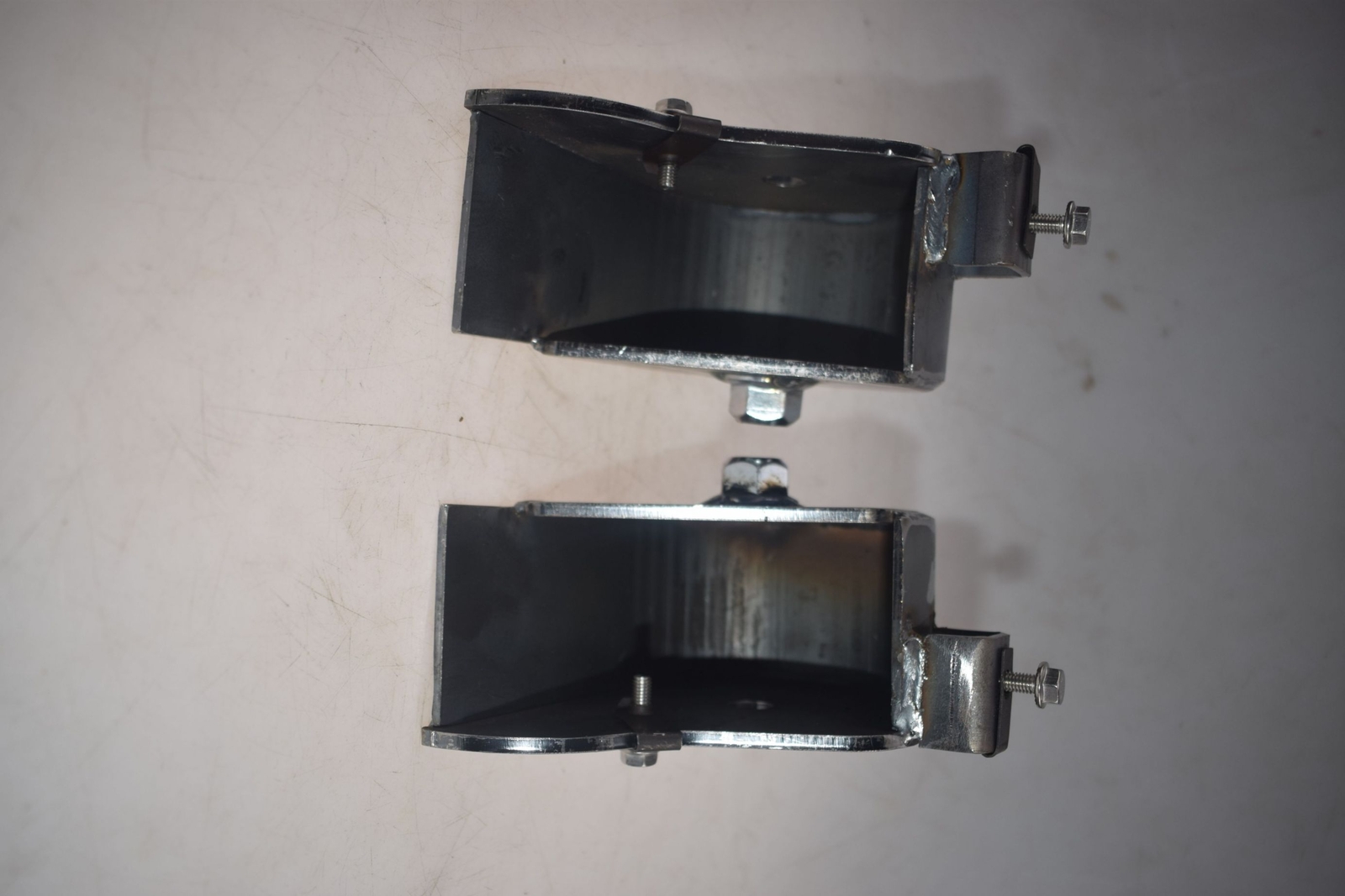 Upper trailing arm mounts For Chevy Trailblazer GMC Envoy ONLY PAIRS | eBay