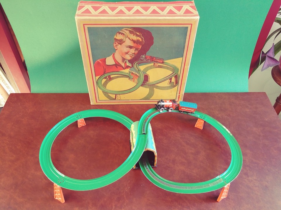 Very Rare c.1937 Einfalt Technofix 235 Tin wind-up Miniature Railway w ...