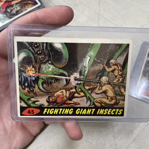 1962 Topps Mars Attacks #45 - Fighting Giant Insects | eBay