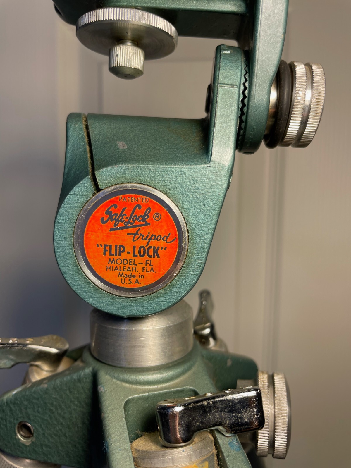 VTG 1970s Safe -Lock Flip Lock Camera Tripod Lightweight Model green ...