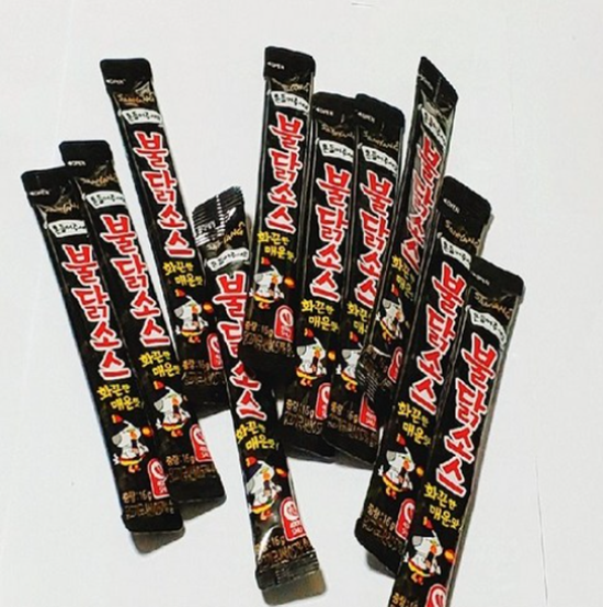 SAMYANG Buldak Sauce Stick 16g x 20ea Hot Spicy Fire Chicken Sauce K ...