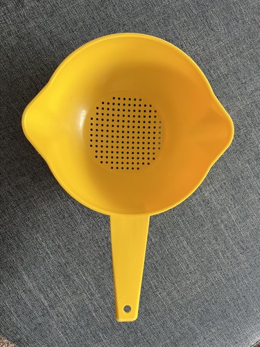 Vintage Tupperware #1200-2 Sunshine Yellow 1 Quart Strainer Colander ...