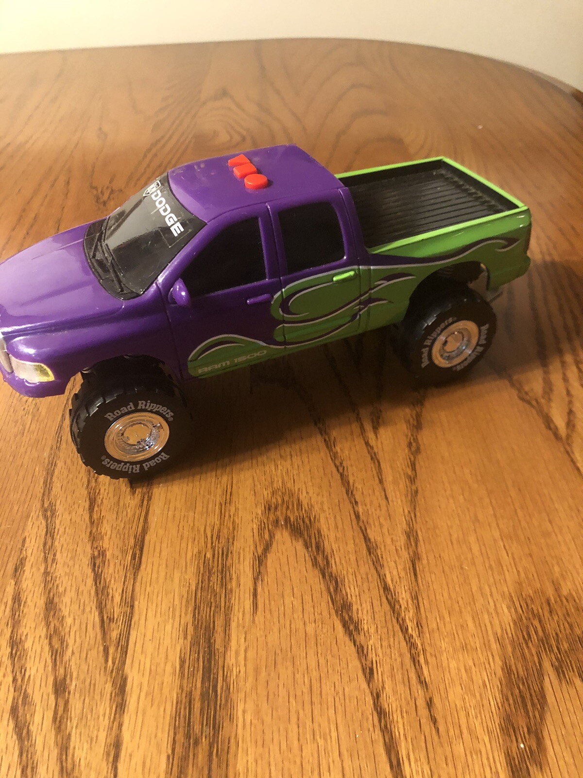 2007 ROAD RIPPERS PURPLE/GREEN DODGE RAM 1500 BATTERY OPERATED ...