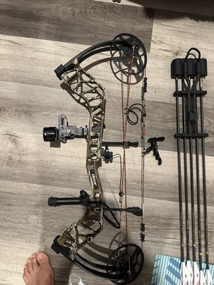 Bear Legit Maxx Ready to Hunt Compound Archery Bow, 70lb. Draw Weight ...