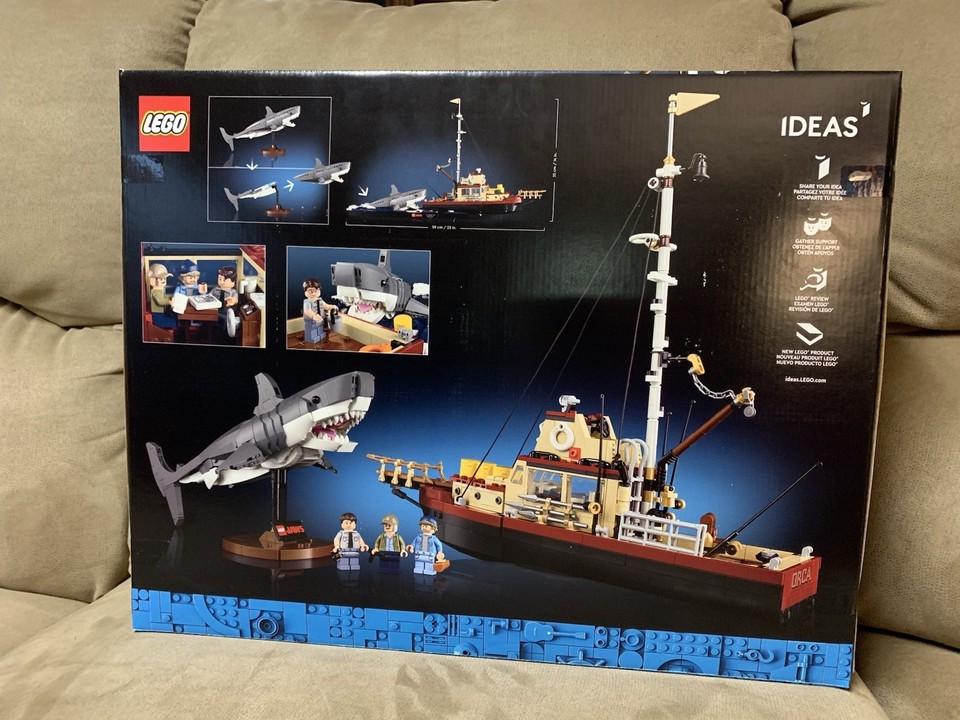 LEGO Ideas Jaws Set - Diorama Kit for Fans of The Classic Movie ...