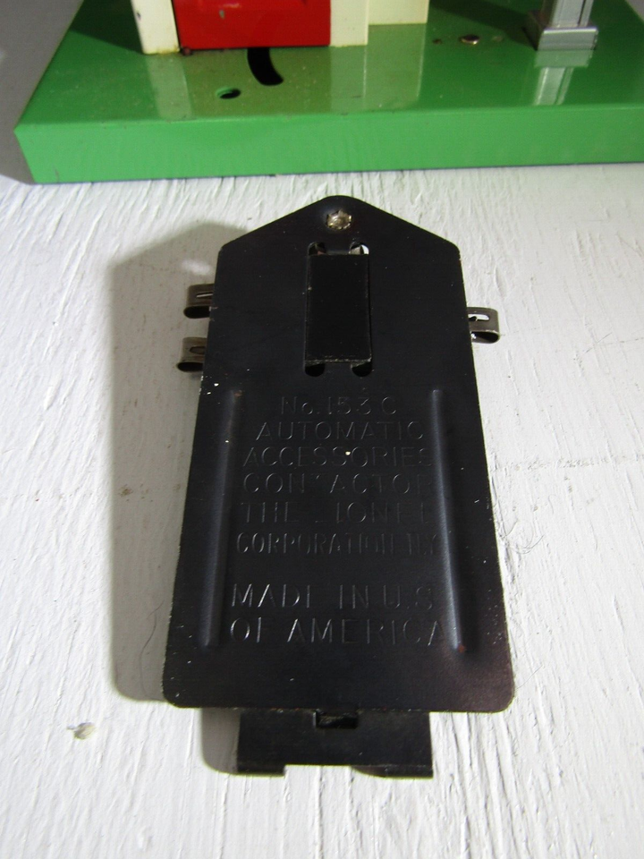 Vintage 0 Gauge Lionel Train Accessory- # 45N Automatic Gateman w ...