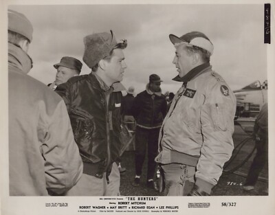 Robert Mitchum + Robert Wagner in The Hunters (1958) Vintage Photo K ...