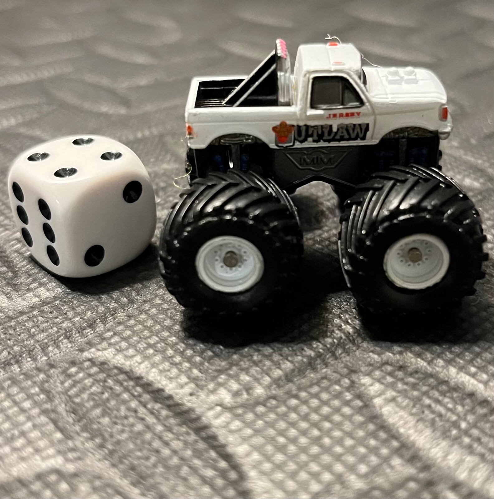 VINTAGE MICRO MACHINES TUFF TRAX “THE OUTLAW” MONSTER TRUCK GALOOB VERY ...