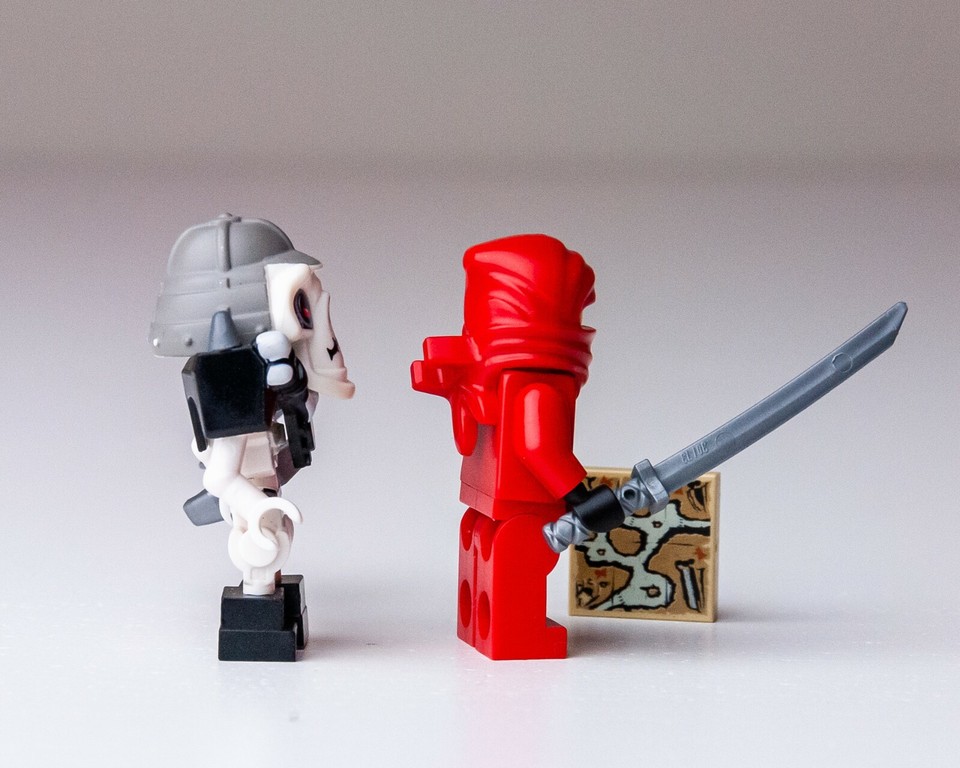 LEGO Ninjago Golden Weapons: Kruncha & Kai - Blacksmith Shop 2508 ...