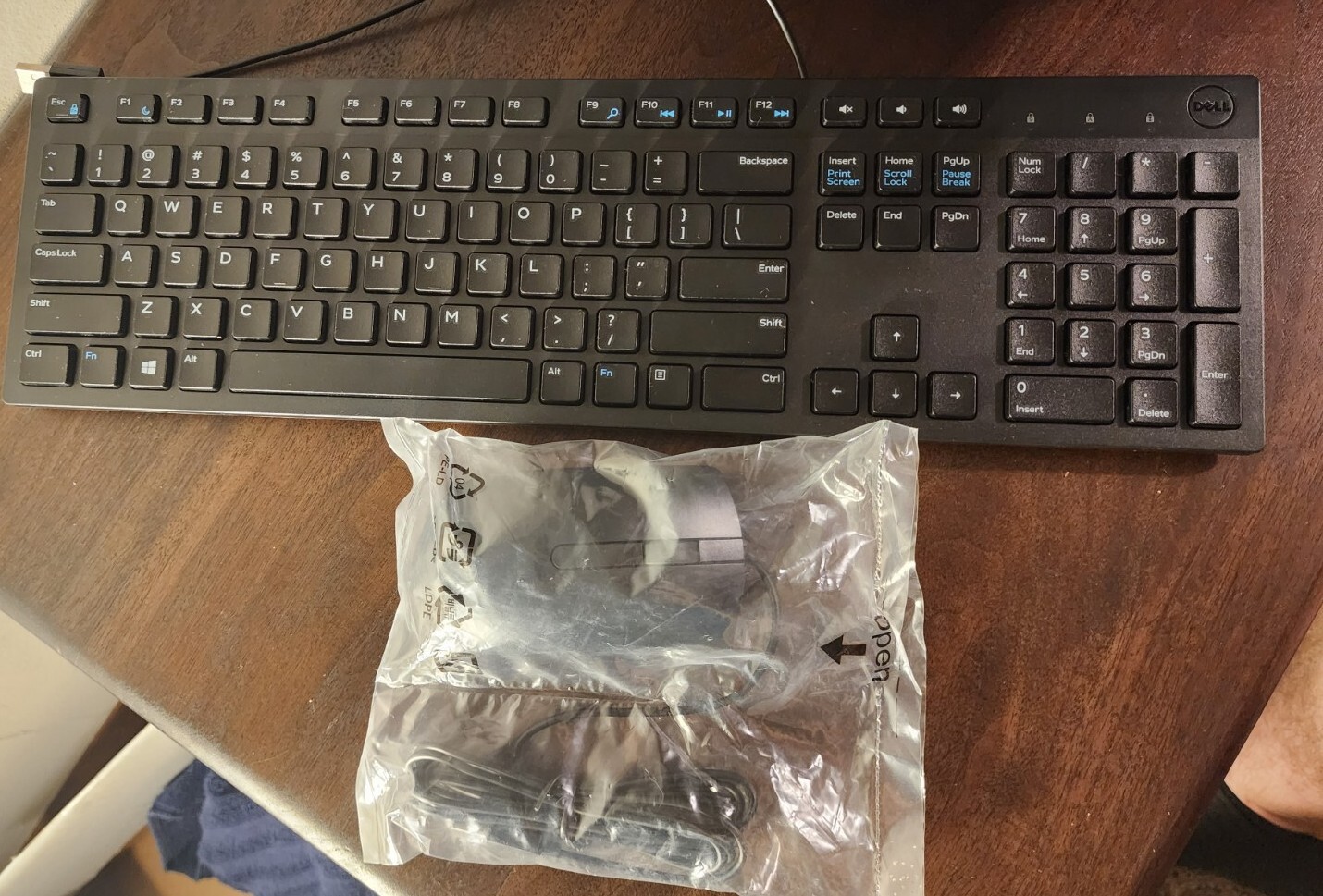 New Genuine Dell Slim USB Desktop Keyboard KB216T & Sealed Mouse Ms116c ...