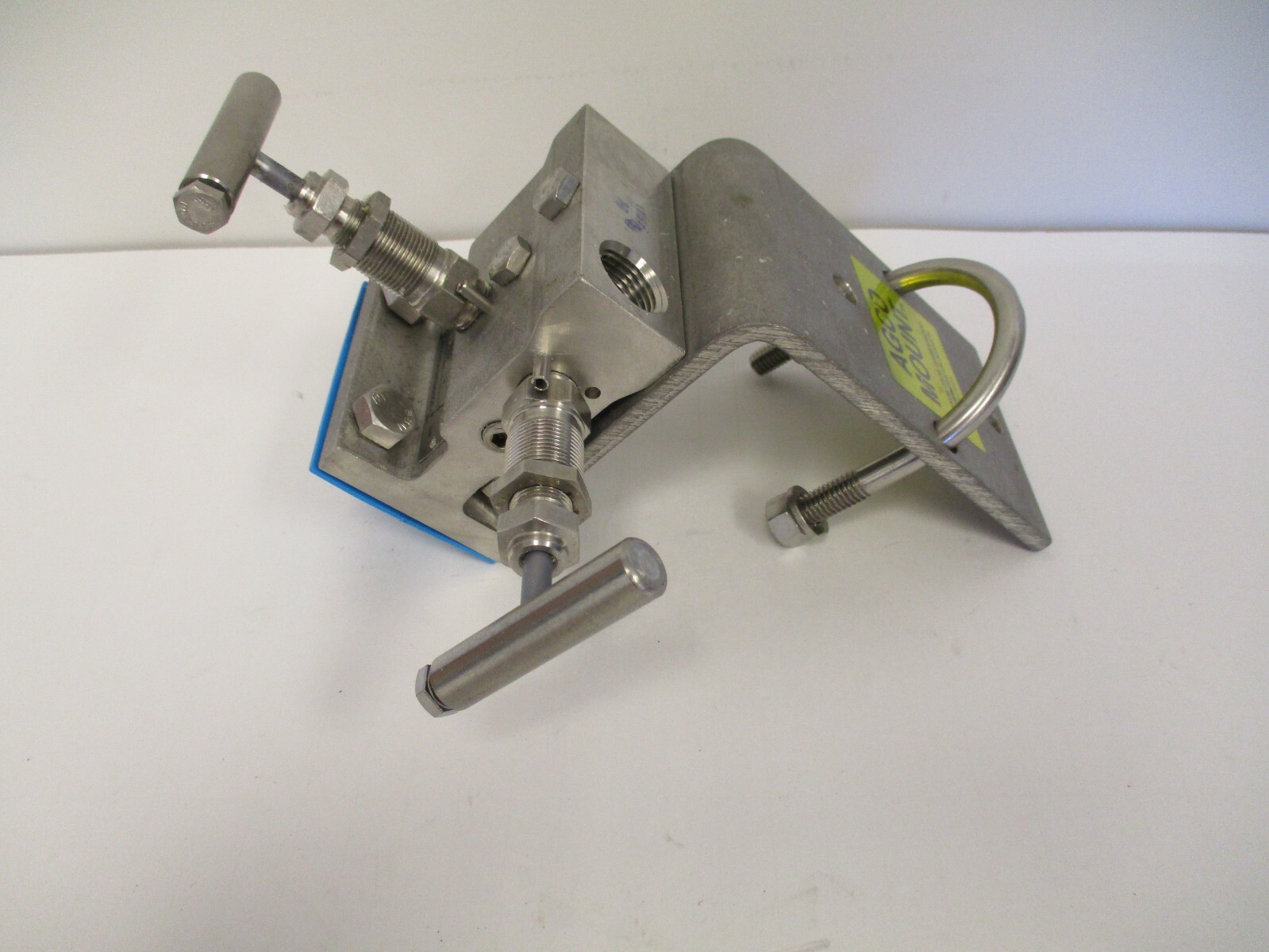 TYCO FLOW CONTROL TWO VALVE MANIFOLD ANDERSON GREEN WOOD M4TPHIW-4-AMS ...