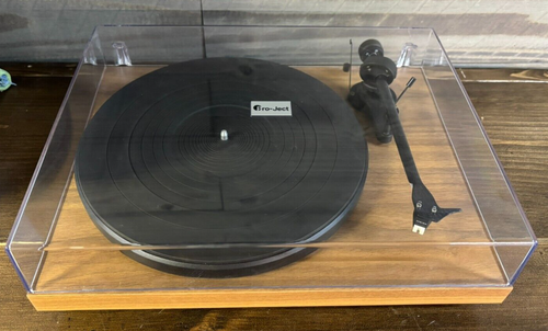 Pro-Ject Debut Carbon EVO Turntable With Sumiko Rainier MM Cartridge ...