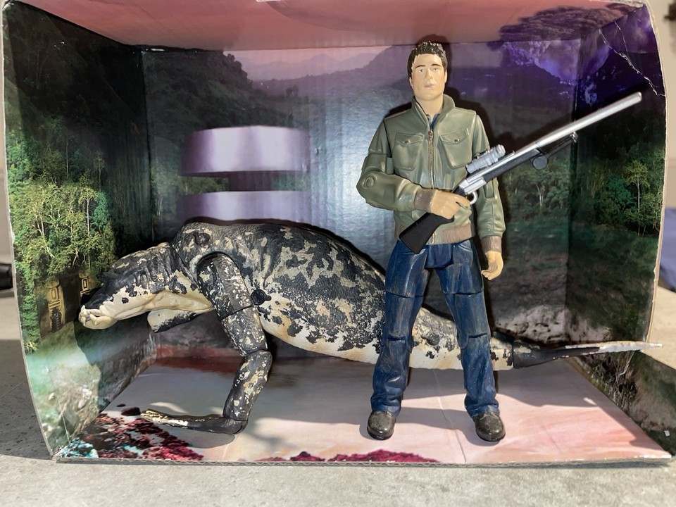 PRIMEVAL FIGURES MER CREATURE & STEPHEN HART / Dr Who Character Options ...