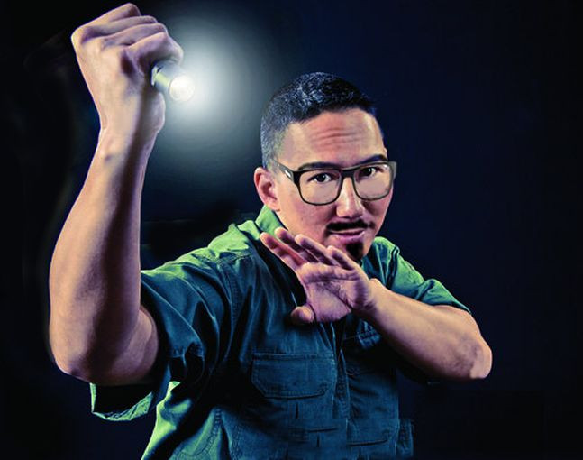 5 Mode REACTOR EXTREME G700 Tactical Flashlight LED Blind Attackers ...