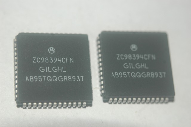 Motorola ZC98394CFN 52-pin PLCC Orininal Part -2 for sale online | eBay