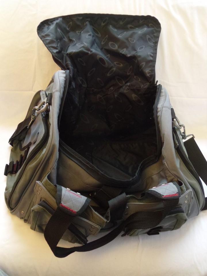 Oakley Small Duty Duffel Tactical Bag Gray Many Pockets Luggage 13"x12 ...