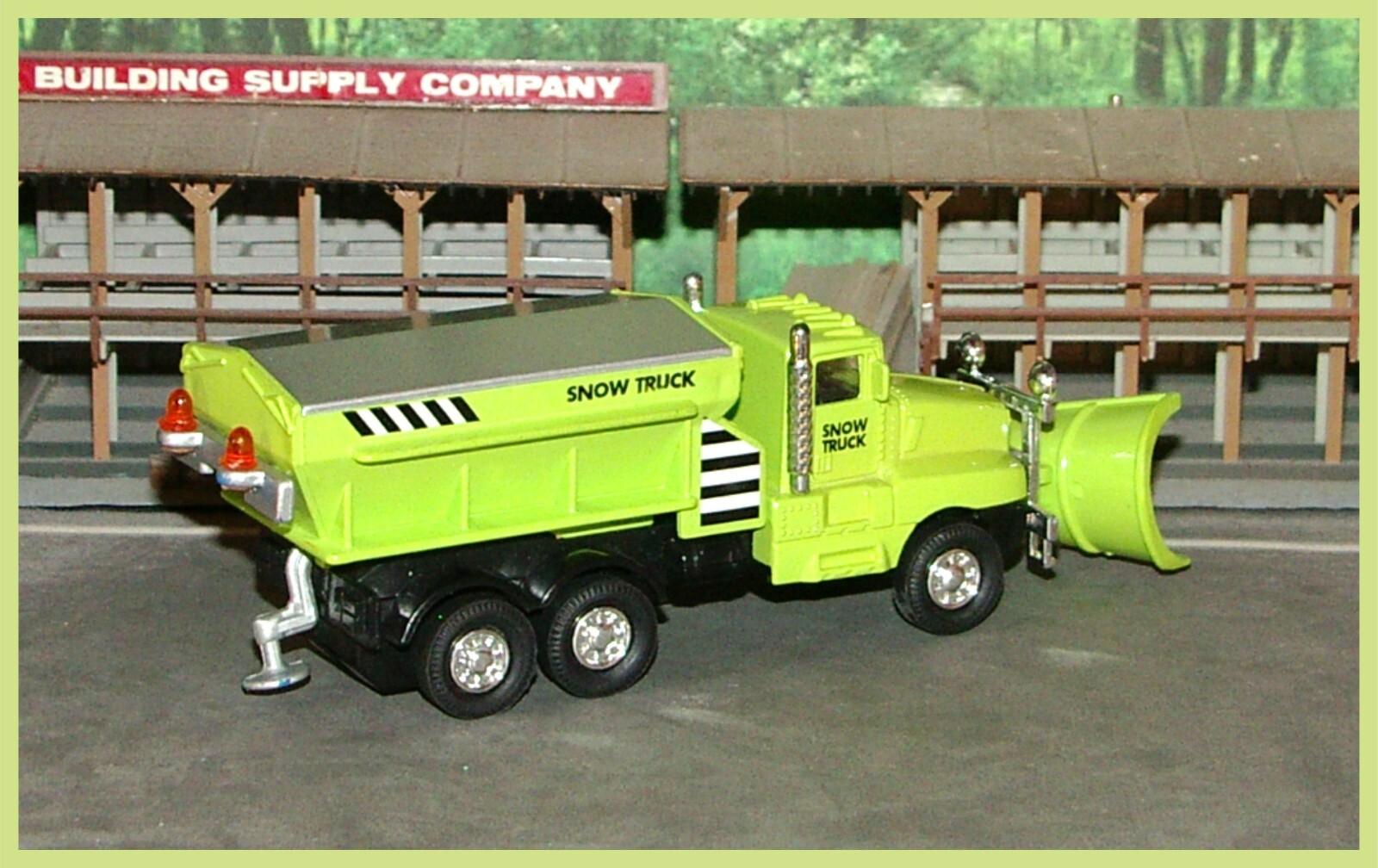 SHING FAT HUIYANG _ Snow Truck with Plow & Salt Spreader | eBay
