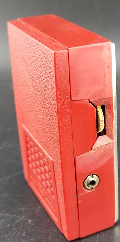 w/ Working Video: Red 1960’s BULOVA 6 Transistor AM Radio Model 870 ...