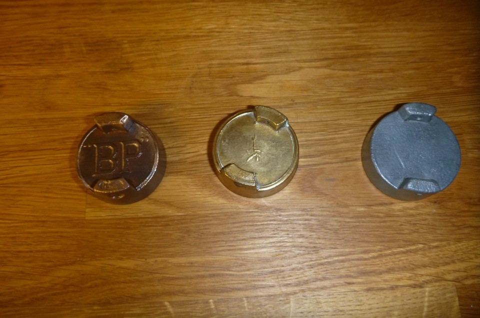 SET OF THREE BRASS & ALUMINIUM PETROL CAN SCREW CAP S~ VINTAGE OIL CAN ...