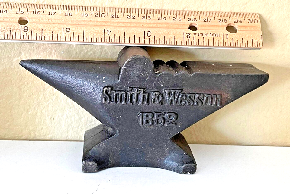 Smith & Wesson Small Cast Iron Anvil Gunsmith, Paperweight, Jeweler ...