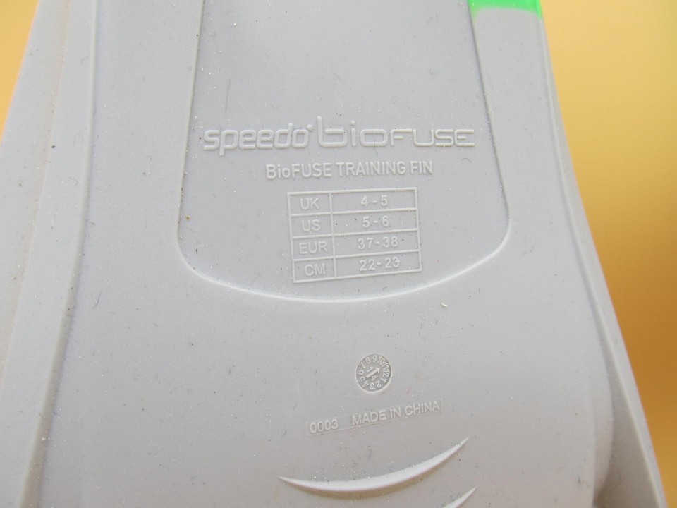 Speedo BioFuse Training Fins Swimming Flippers Youth Size US 5-6 Short ...