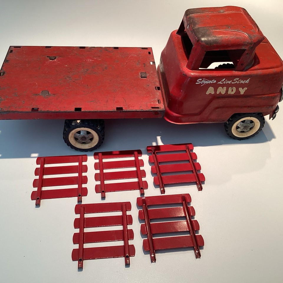 VINTAGE STRUCTO LIVE STOCK RED TRUCK PRESSED STEEL FLATBED W/5 STEEL ...