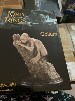 LORD OF THE RINGS Weta Cave exclusive Gollum Statue W/BOX Great Shape ...