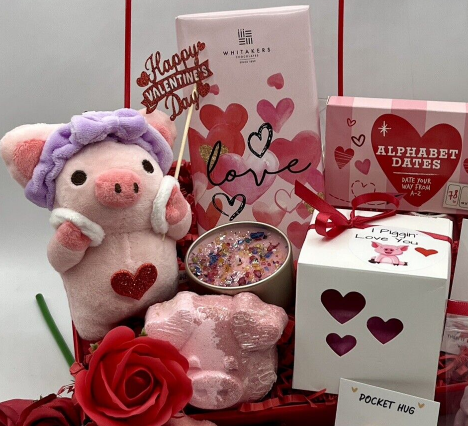 VALENTINES DAY Gift Box "I Piggin' Love You" Pamper Hamper Pig Sweets ...