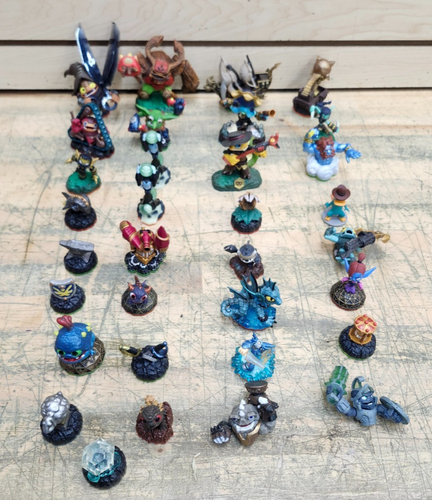 LOT OF 33 - Skylander figures, Dragons, Shield, Sword... | eBay