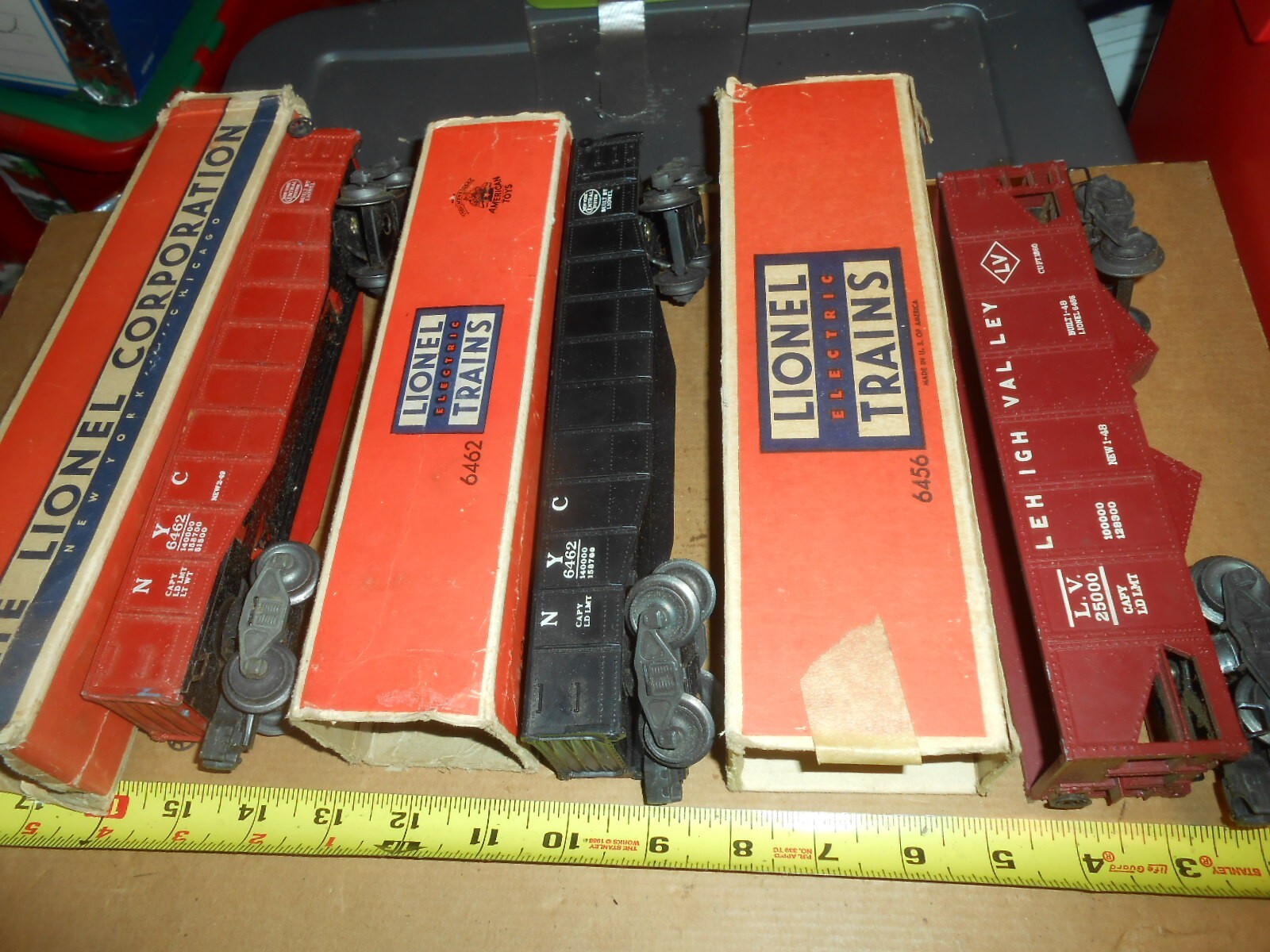 O-27 Lionel 6462 Black Gondola, 6462 Red Gondola 6456 Red Hopper ...