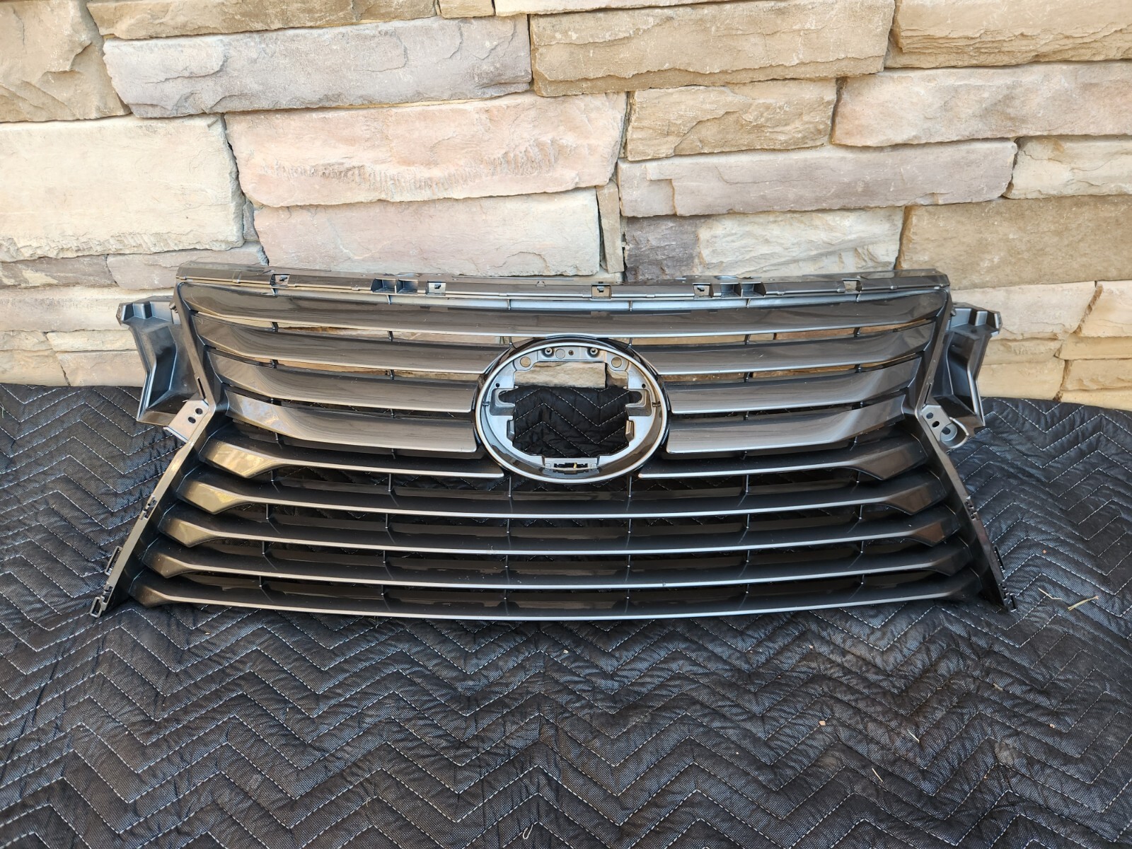 2016-2020 LEXUS RX350 RX450 FRONT GRILL GRILLE 641W53111-0E170 USED OEM ...