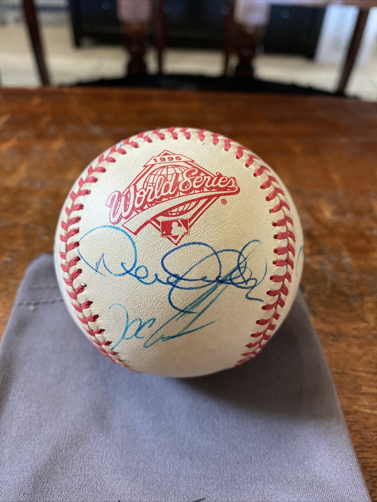 Derek Jeter | Autographed Baseball Memorabilia & MLB Merchandise