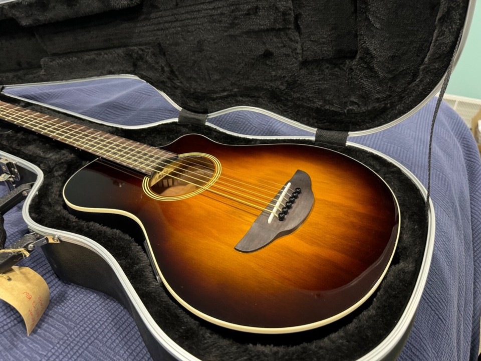 Yamaha APXT2EW 3/4 Scale Acoustic Electric Guitar with HARD CASE! | eBay