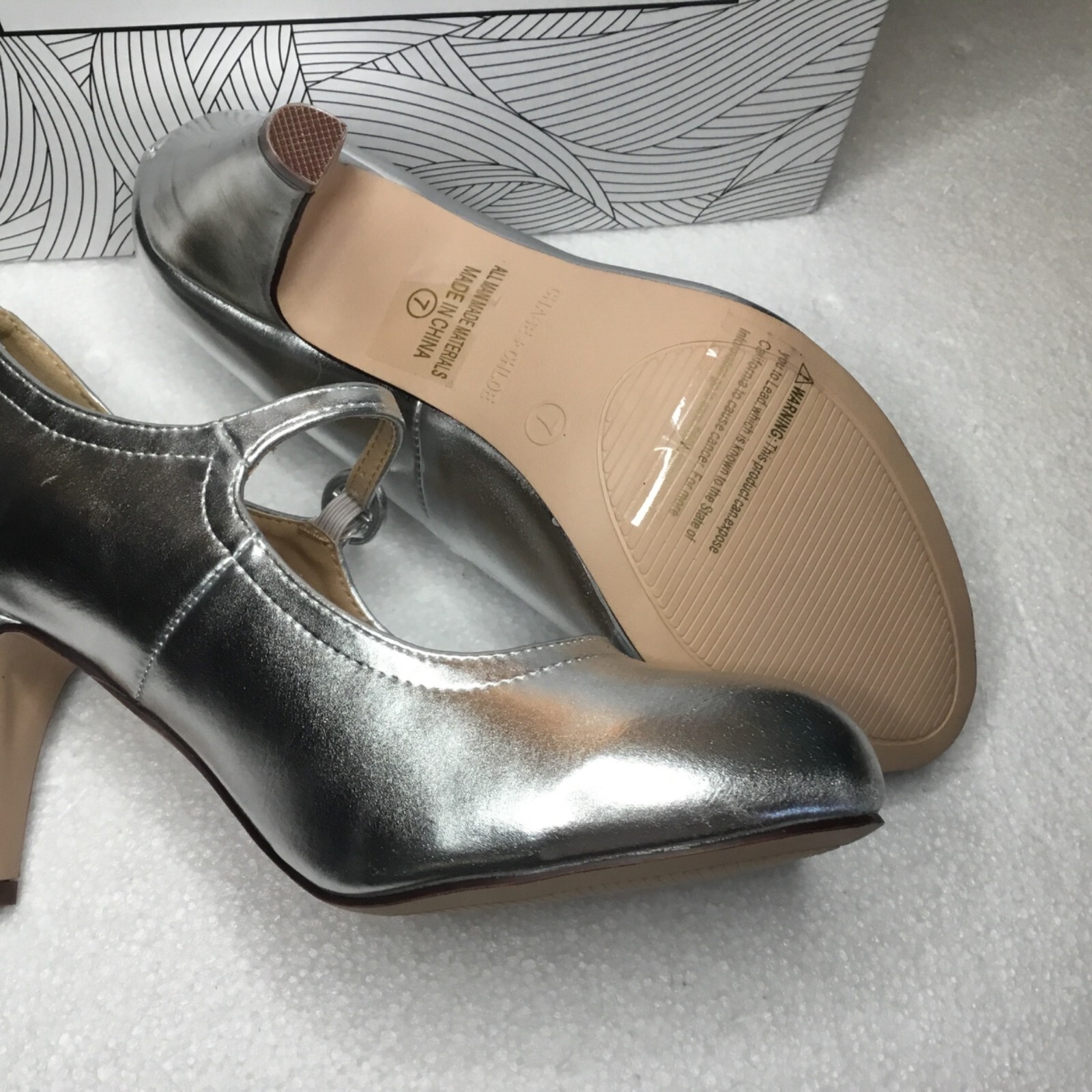 Chase & Chloe- Kimmy 21 Mary Jane Tear Drop Cutout T-strap Pump Ladies ...