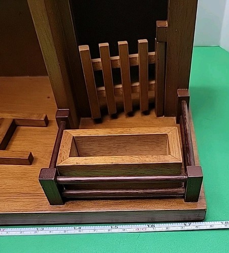 Fontanini By Roman Heirloom Family Nativity Stable Used For 5" Figures ...