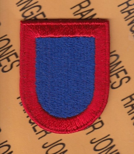 US Army Co E & 505th Airborne Infantry Regt. 82nd AIR PIR beret flash ...