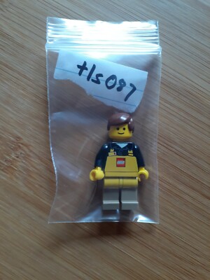 Lego Minifig - tls087 Lego Employee, Male with Apron - Extremely Rare ...