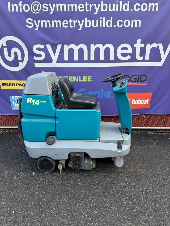 Tennant R14 Ready Space Ride-On Carpet Extractor **261 Hours - GREAT ...